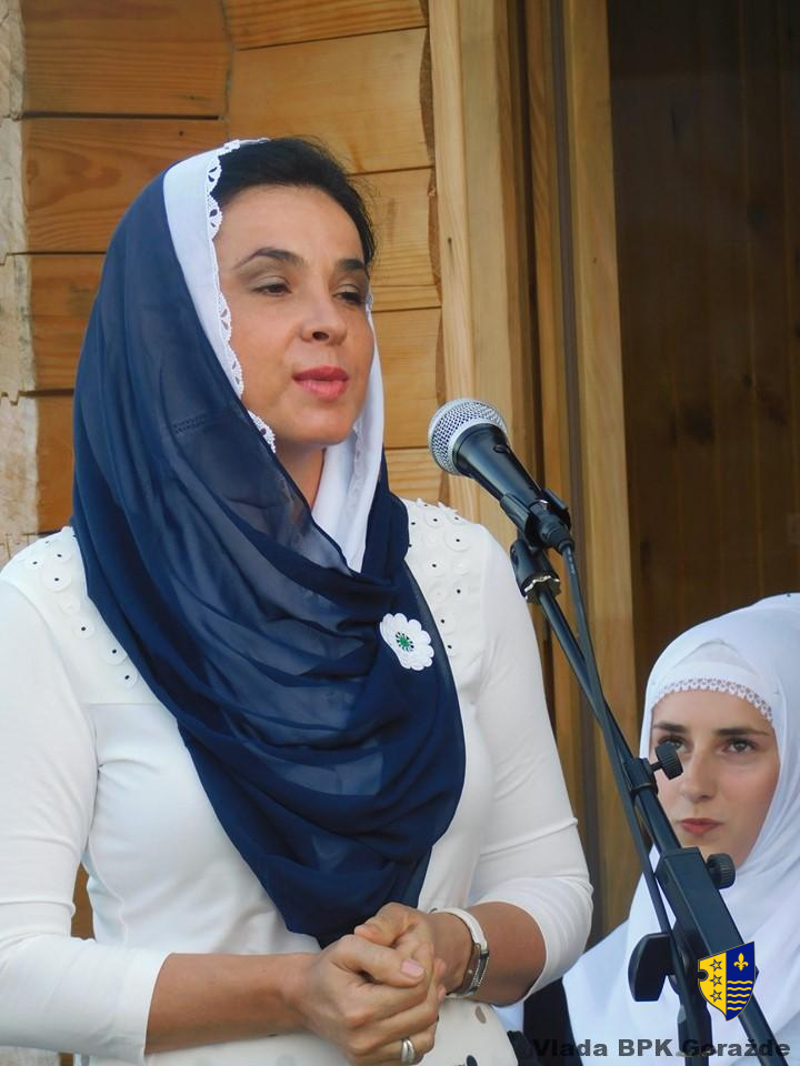 PREDSTAVLJENI UDRUŽENJE „ GRAČANIČKO KERANJE“ I „ CVIJET SREBRENICE ...